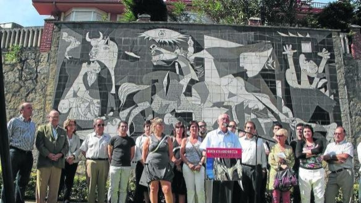 EL 'GUERNICA, GERNIKARA' RESUENA A LOS 30 AÑOS DEL TRASLADO DE LA OBRA