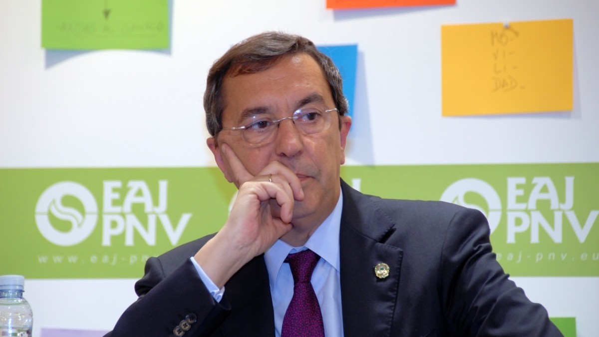 José Luis Bilbao dice que el Gobierno Vasco es "un gran desastre"